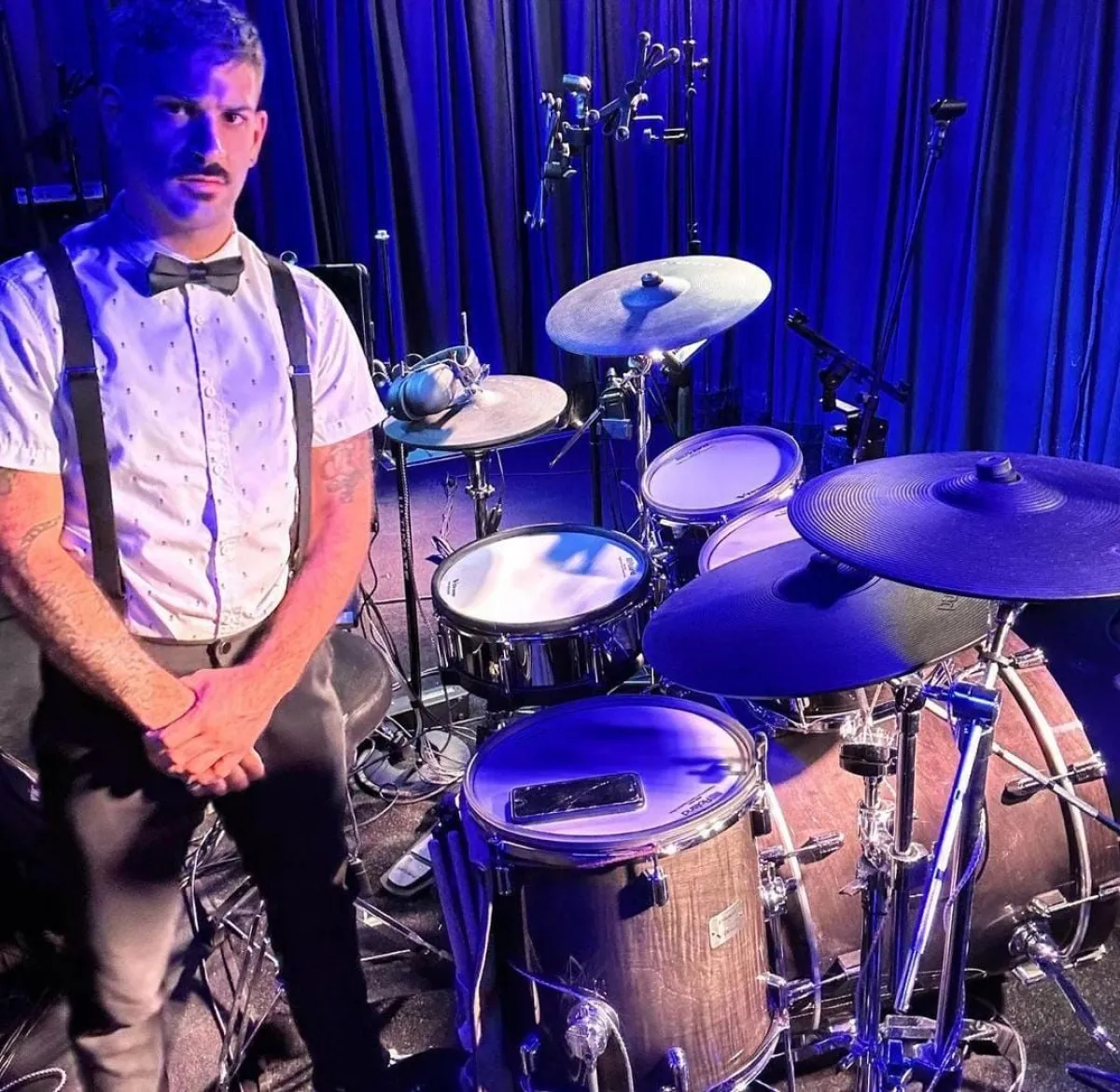 ¿Quién es el baterista roquense que recorre el mundo tocando? | ANR