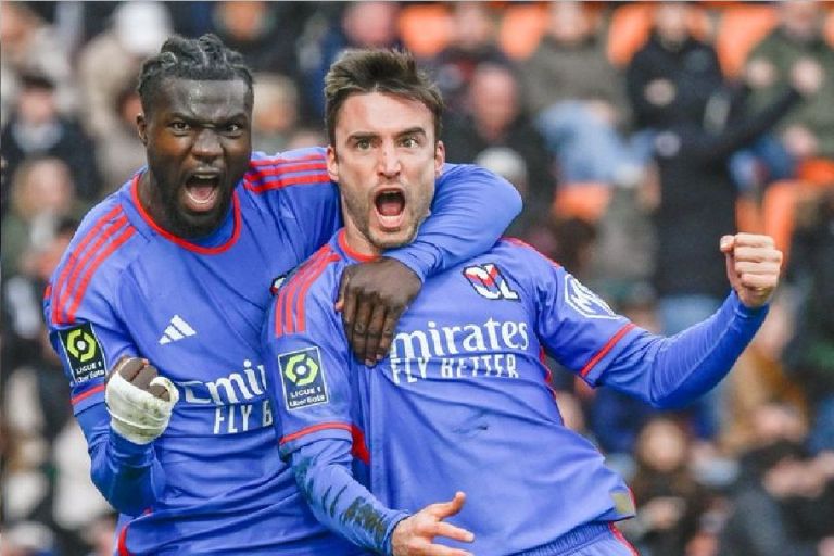 Tagliafico anotó en la victoria de Lyon su primer tanto de este 2024 | ANR