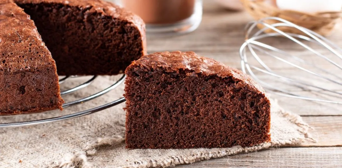 Un clásico para acompañar los mates: bizcochuelo de chocolate | ANR