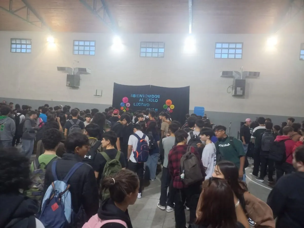 En fotos: con normalidad inició el ciclo lectivo 2025 en las escuelas ...