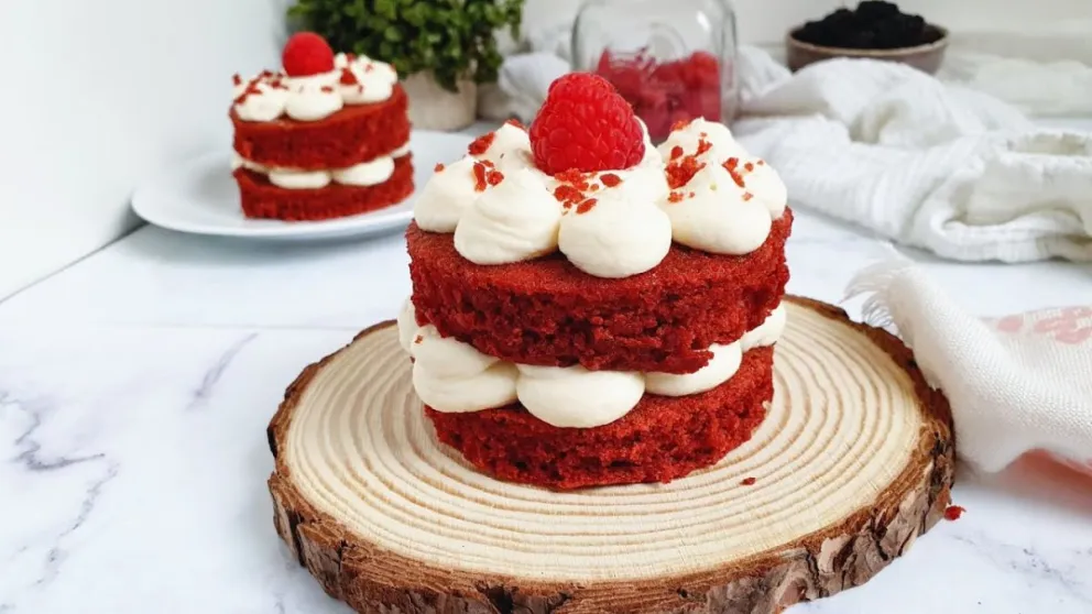 Cómo hacer una mini torta red velvet, sin horno y en simples pasos | ANR